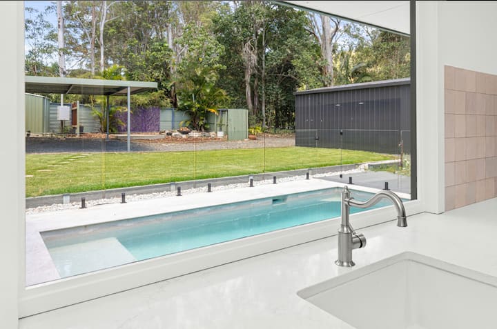 Spacious Montville Retreat - Mapleton