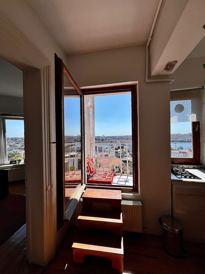 Charming Flat With Stunning View - Istanbul
