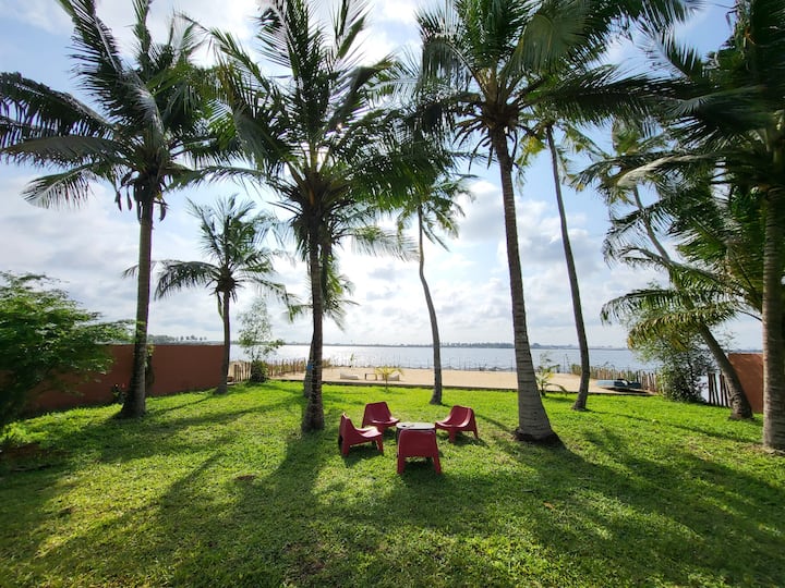 Superbe Villa Bord Lagune - Abidjan