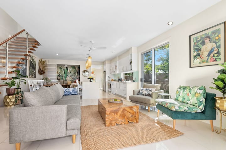 Tropical Oasis - Creekside Townhouse By Uholiday - Pottsville