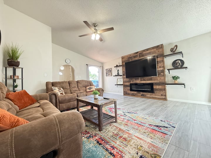 Eastside Oasis - El Paso, TX