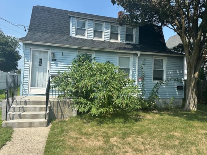 Step Into Modern/vintage Haven - Seaford, NY