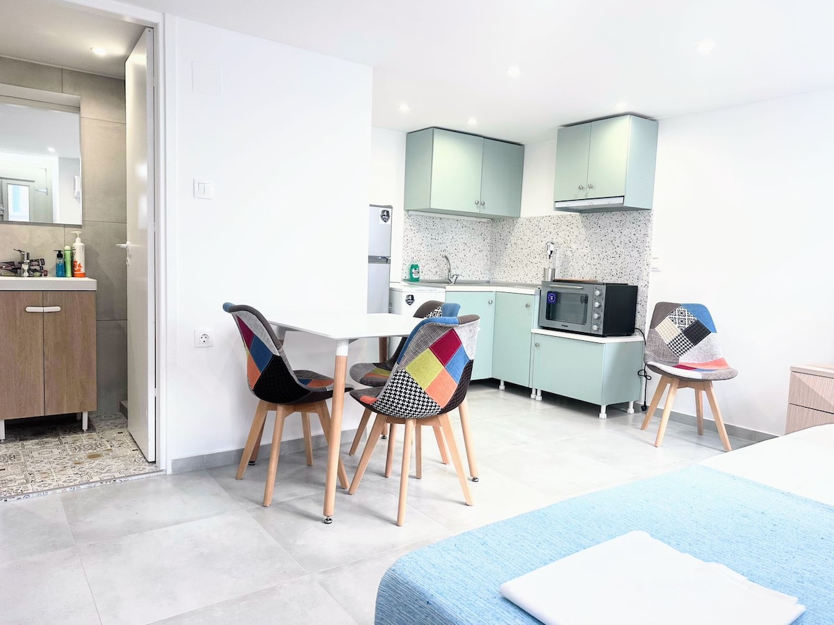 Luka's Loft - Flats for Rent in Adamas, Greece - Airbnb