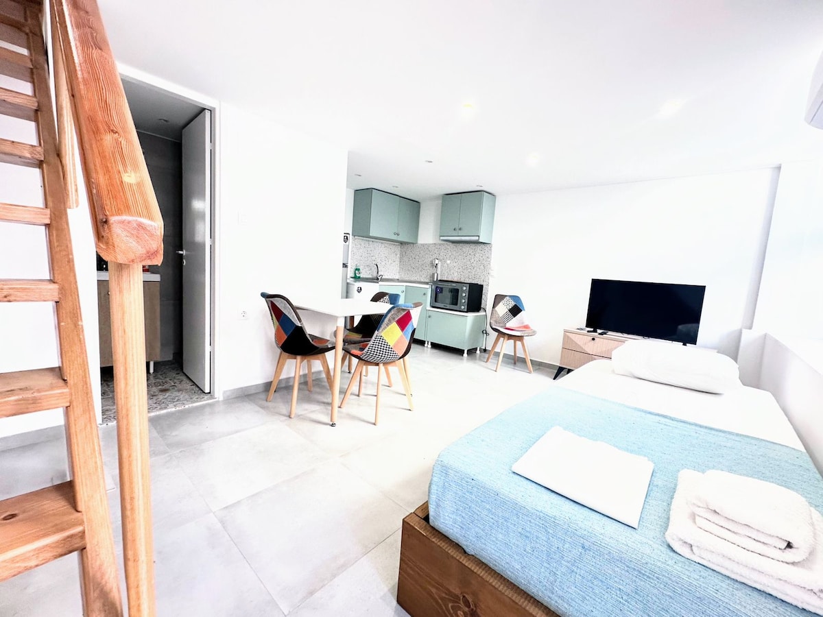 Luka's Loft - Flats for Rent in Adamas, Greece - Airbnb