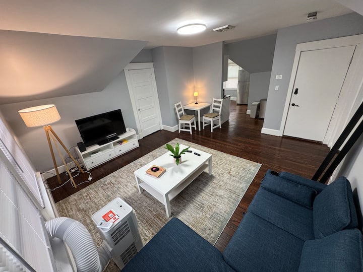 Modern Comfort - 2br Spacious Suite - Near Yale - New Haven, CT