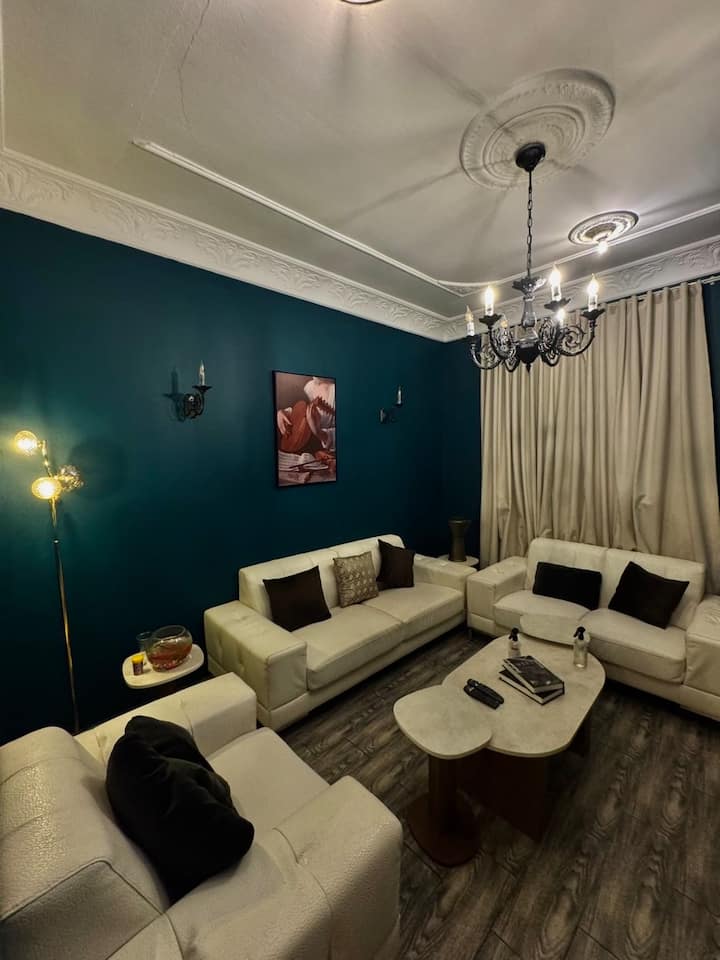 Charming Semi-classic Apartment•excellent Location - Jeddah