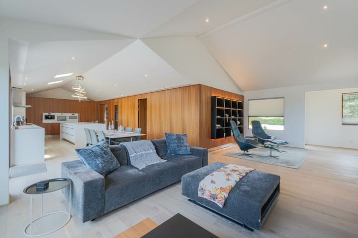 Contemporary Pacific Grove Luxury - Monterey, CA