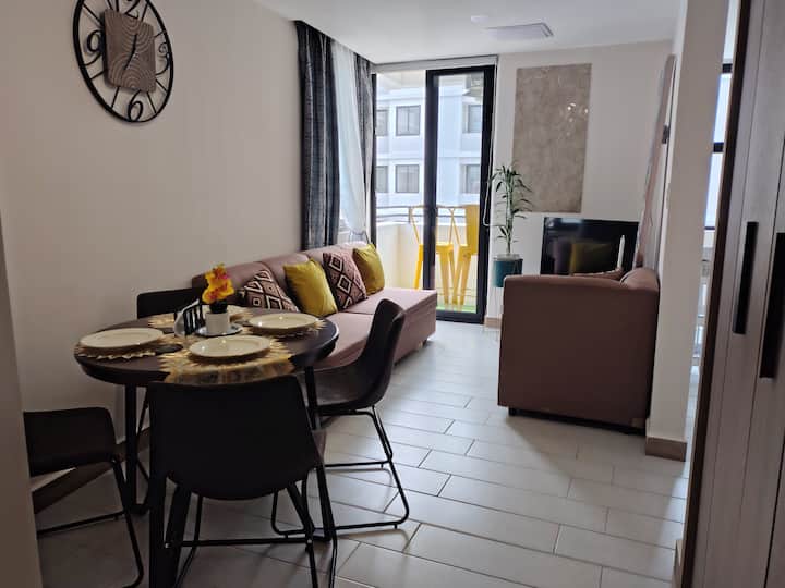 Apartamento Ejecutivo Lirios 2 Hab. 1 Estudio. - Tegucigalpa