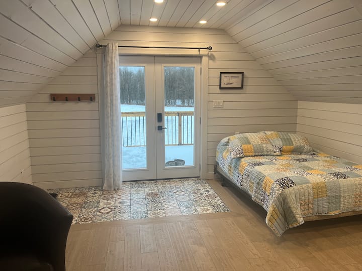 Country Studio Apartment - Kawartha Lakes