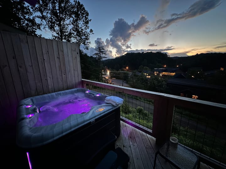 Quiet Retreat On The Glades, 2bd/2.5ba, Sleeps6 - Gatlinburg, TN