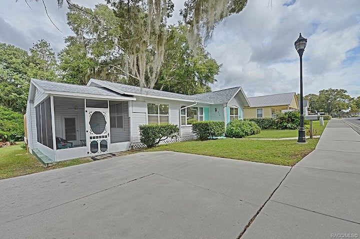The Historic Tompkinsville House - Inverness, FL