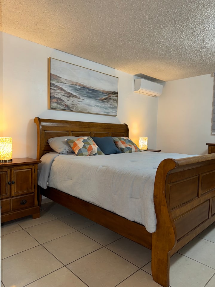 Olas Del Mar - Levittown