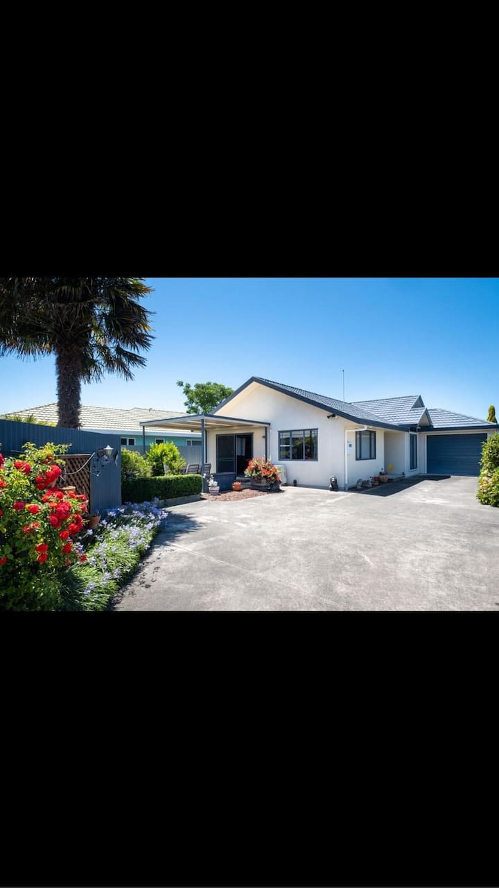 Beautiful Home With Facilities - Napier