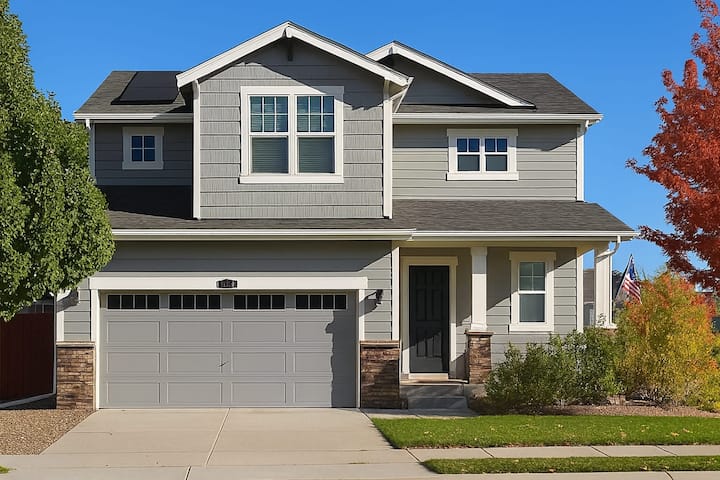 Parker 5br Home W/ Large Yard - Parker, CO