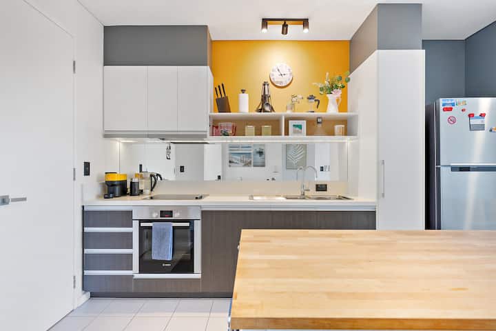 Spacious Top-floor Apartment, A Walk To The Beach - Fremantle