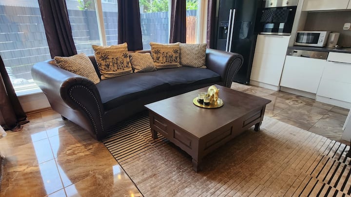 Moderner Zweizimmer Bungalow - Núremberg