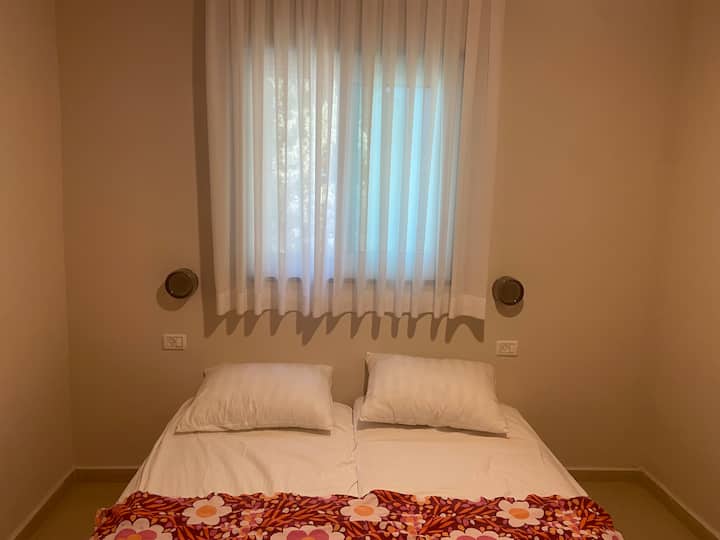 נוחה ופשוטה לאירוח קרובי משפחה. - Jerusalem