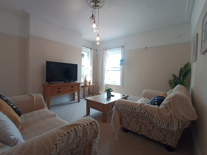 A Very Short Walk To The Beach! - Bournemouth