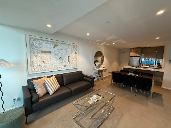 Urban 3 Bedroom Apartment In Southbank - Melbourne