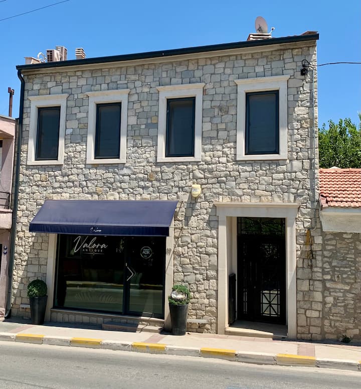 İLvana Taş Ev (Sanat Sk.) 
Turizm Bakanlığı Onaylı - Urla