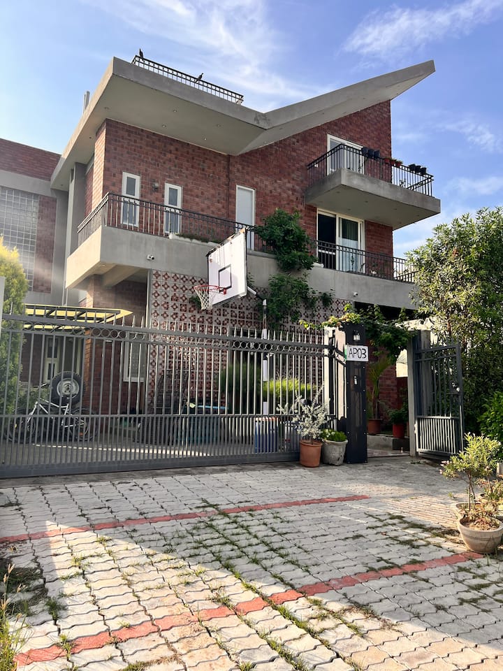 Villa ÉLan - Best Place For Families - Sahibzada Ajit Singh Nagar
