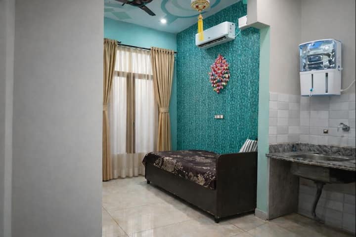 Private Cozy House For Guest - 메루트