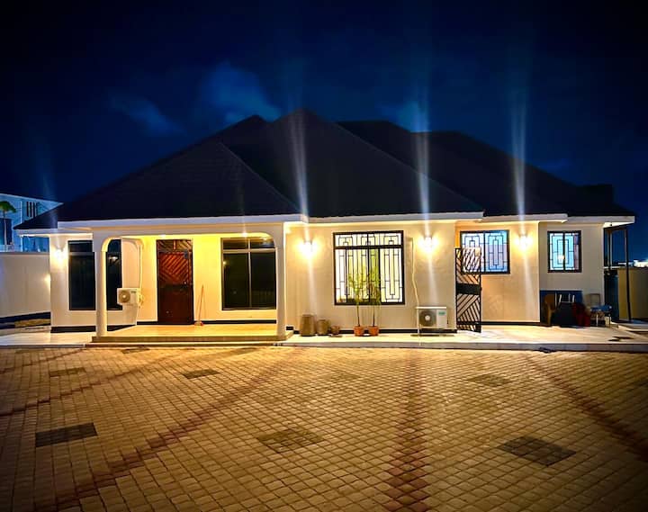 Cozy Modern 2 Bedroom Home _ Dar - Tanzania
