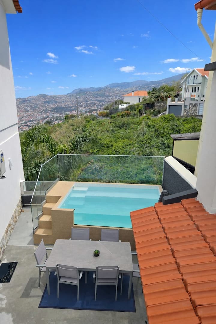 Villa Com Piscina Vista Baia Do Funchal - Funchal