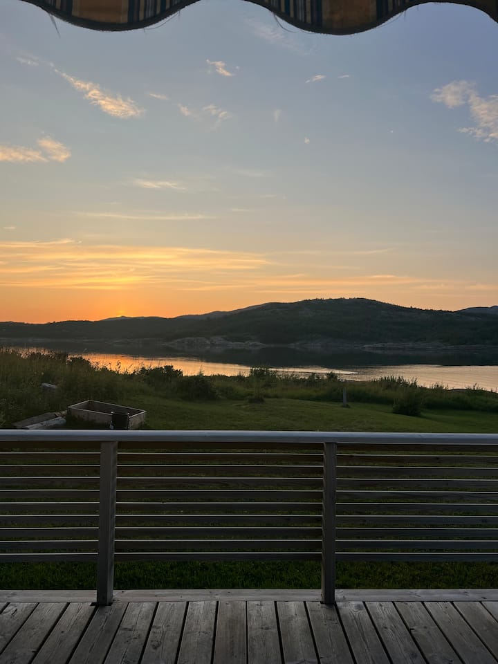Idyllisk Hytte Nede Ved Vannkanten - Saltstraumen