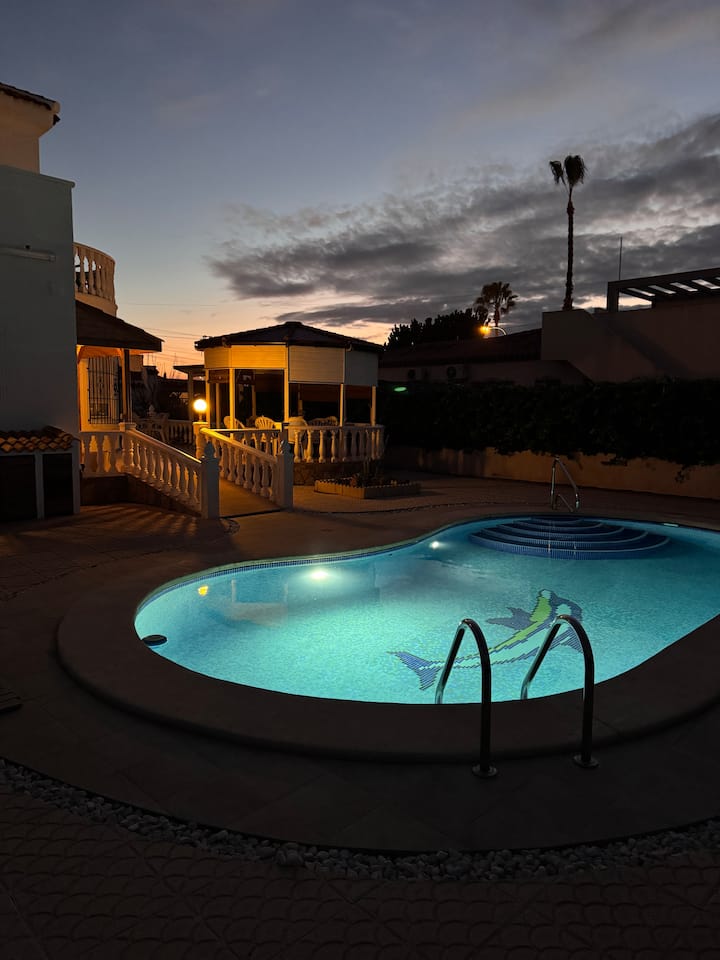 Villa Esperanza - En Fantastisk Opplevelse! - Torrevieja