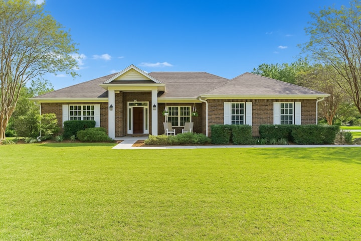 Southern Oaks Retreat - Theater & Putting Green - Rincon, GA