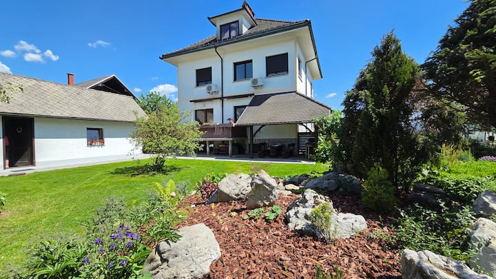 Vila Moka Near Bled I Fairytale Garden - Grill&fun - Lesce