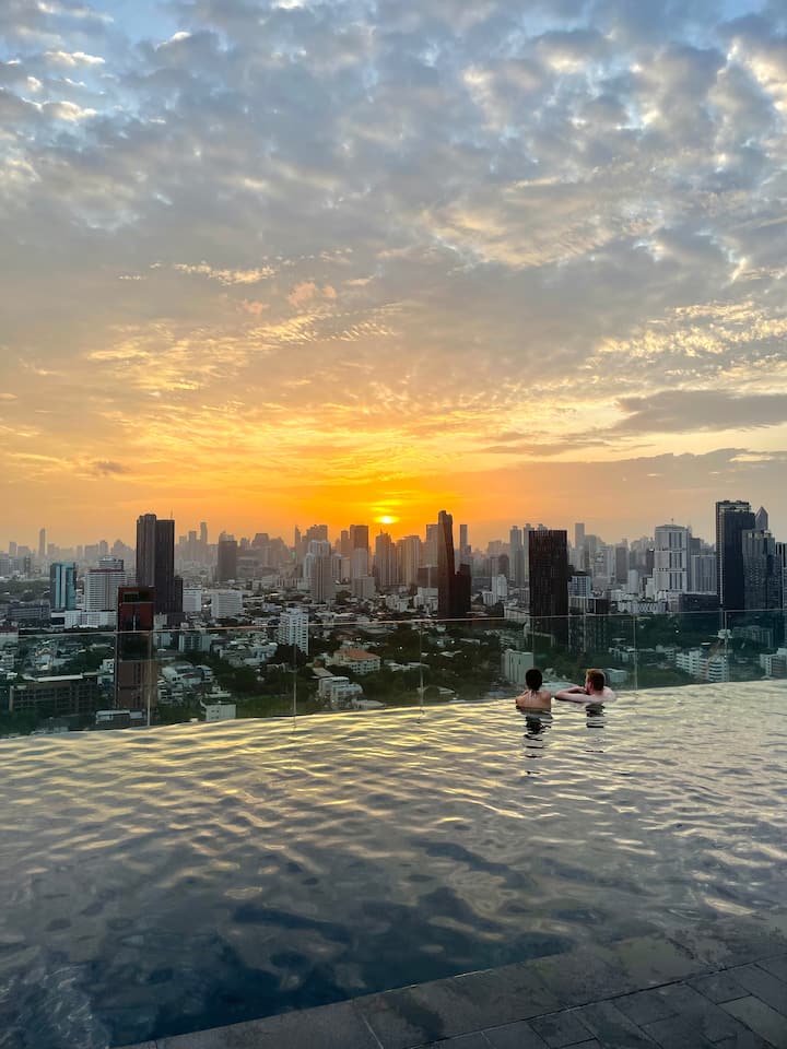 Nice 2br,sky Pool,gym,bts Ekkamai,sukhumvit - Bangkok