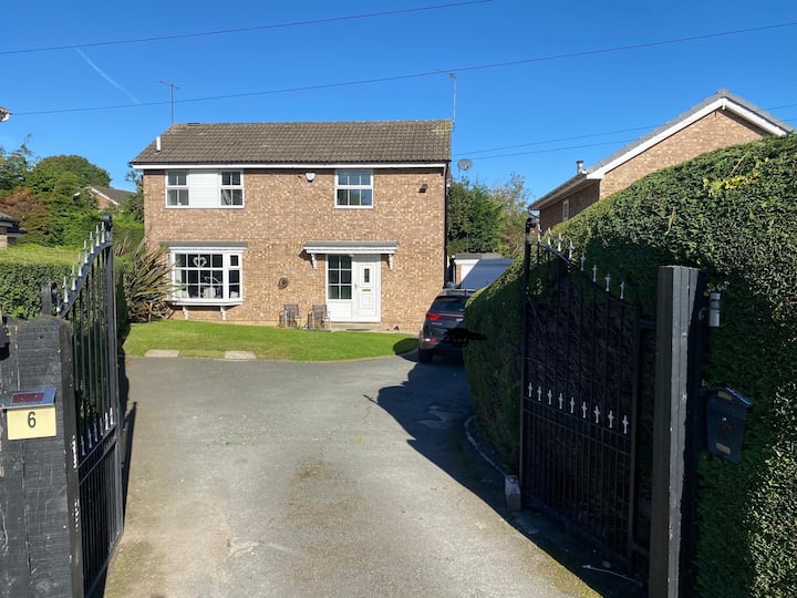 Entire Home In North Leeds, West Yorkshire - Otley - Leeds