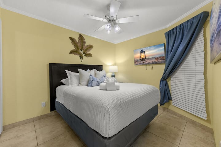 The Starfish Suite 𓇼 Pool & Bay Views - Tampa, FL