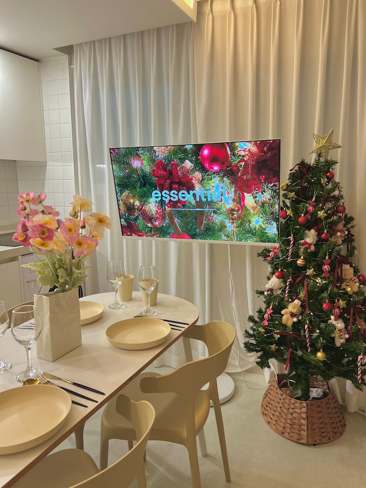 #Stn. 5min. #10min Myeongdong, Hanok Village, Ddp - Seoul