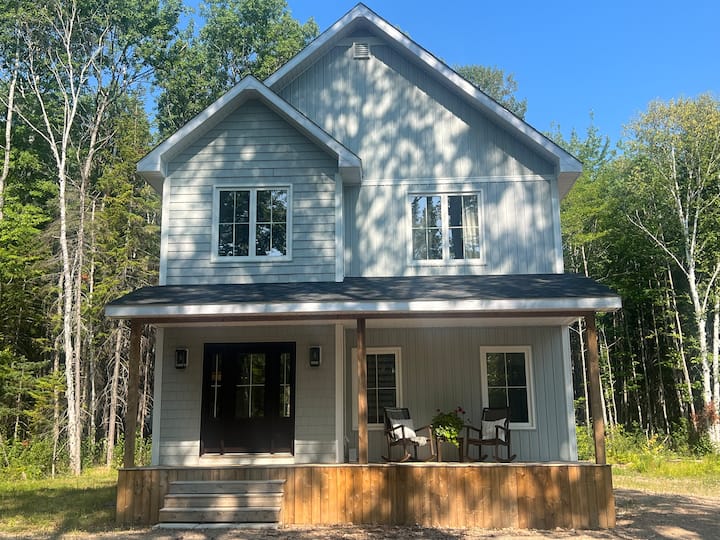 Cozy New-build Getaway - 巴瑟斯特