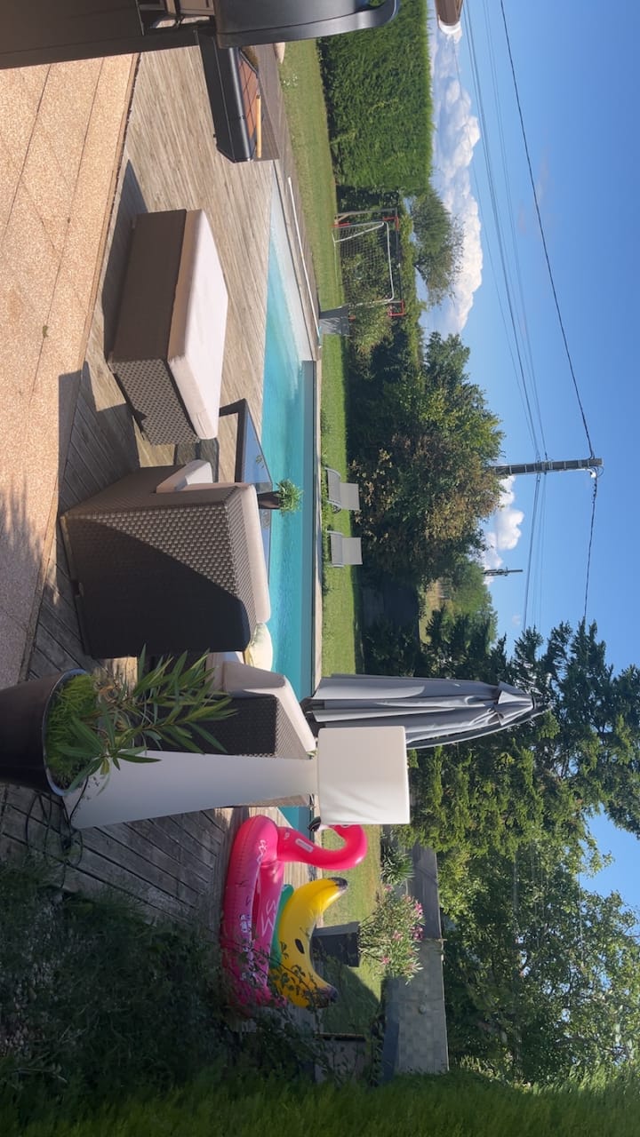 Moment Agréable En Famille - Pérouges