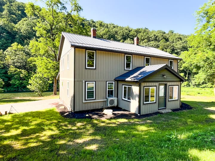 Creekside Haven • Hot Tub • Fire Pit • Waterfront - Sligo, PA