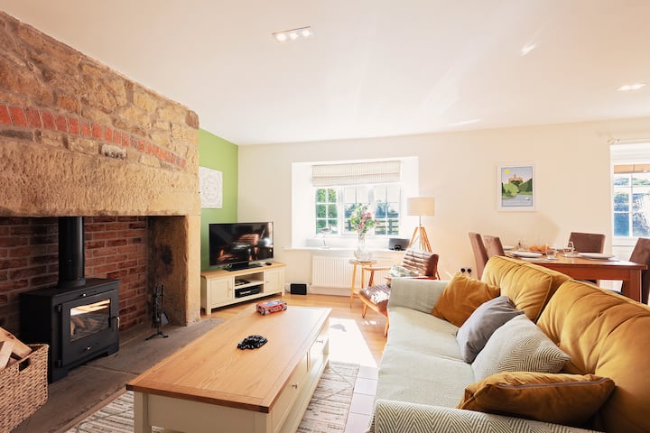 Bumblebee Cottage - Warkworth. 2 Bedrooms, Garden. - Alnwick