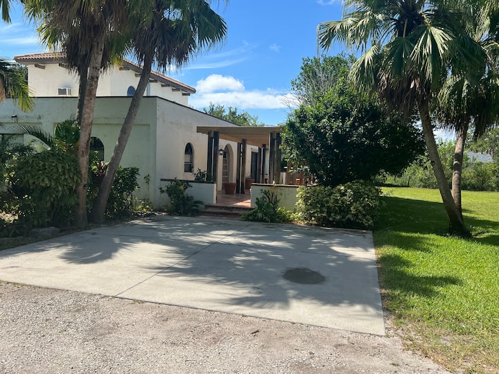 “5‑br Family Retreat W/ Pool & Rv Parking, Vero Fl - Vero Beach, FL