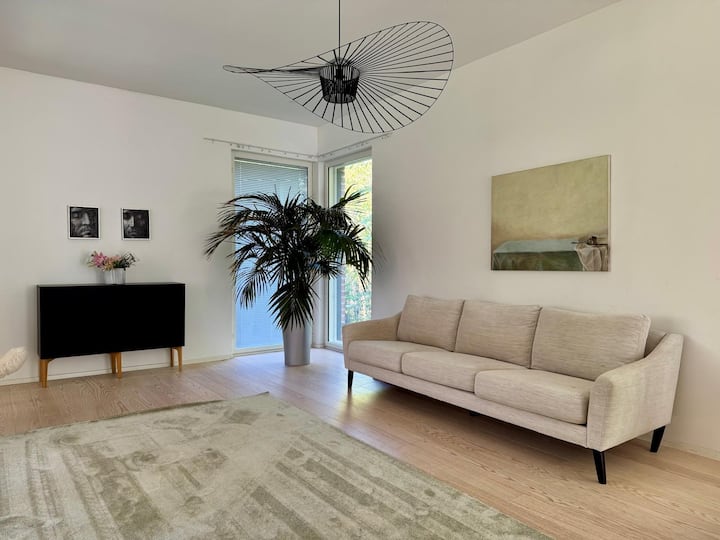 Gorgeous Detached Home - エスポー