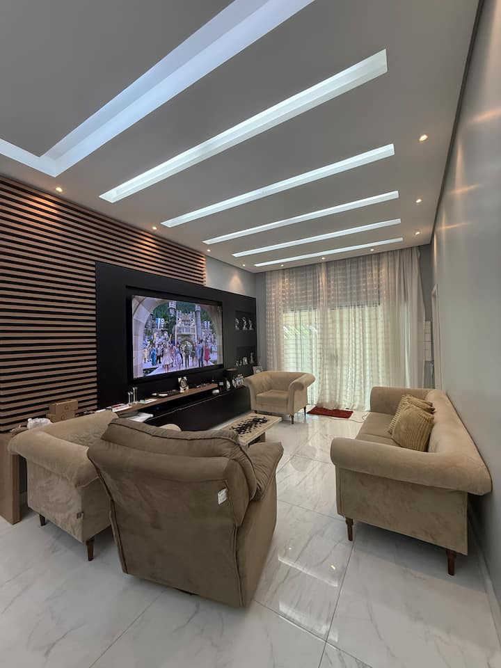 Linda Casa Conj; Campos Elíseos - マナウス