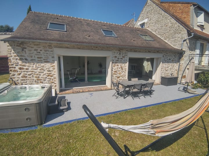 Piscine, Spa, Sauna Toute L' Année. - Essonne