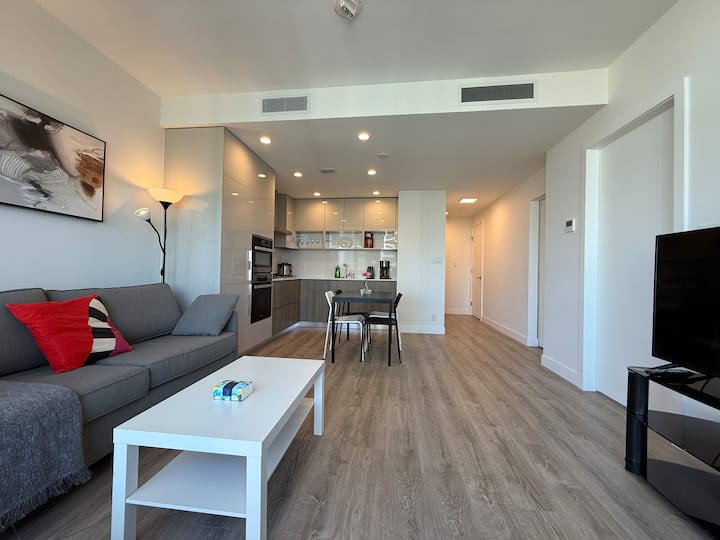 Brand New 2bedroom Condo Metrotown Burnaby - Burnaby