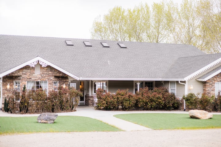 Quiet Mountain Getaway House - Tehachapi, CA