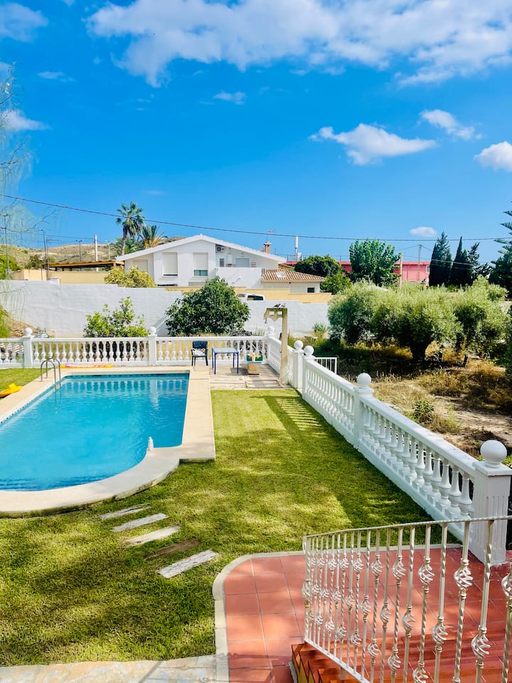 Villa Serena Busot · Piscina, Jardín Y Calma - Busot