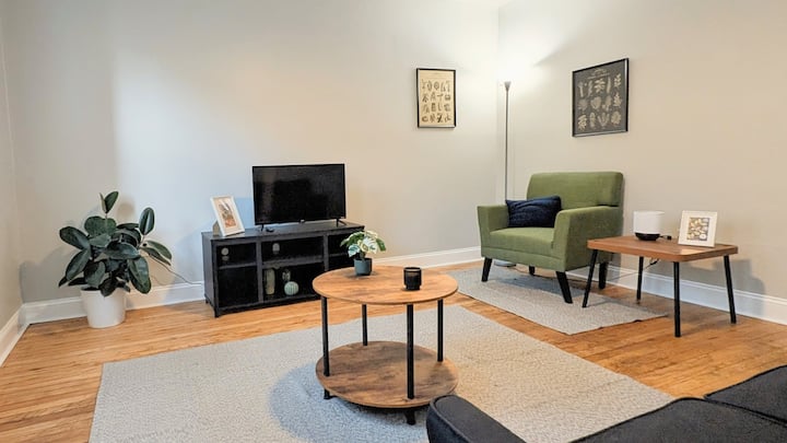 Private 1br/1ba H Street Apartment - Washington, DC