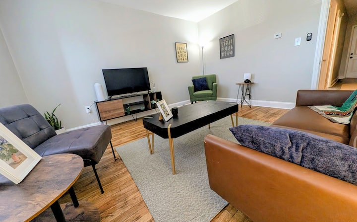 Private 1br/1ba H Street Apartment - Washington, D.C.