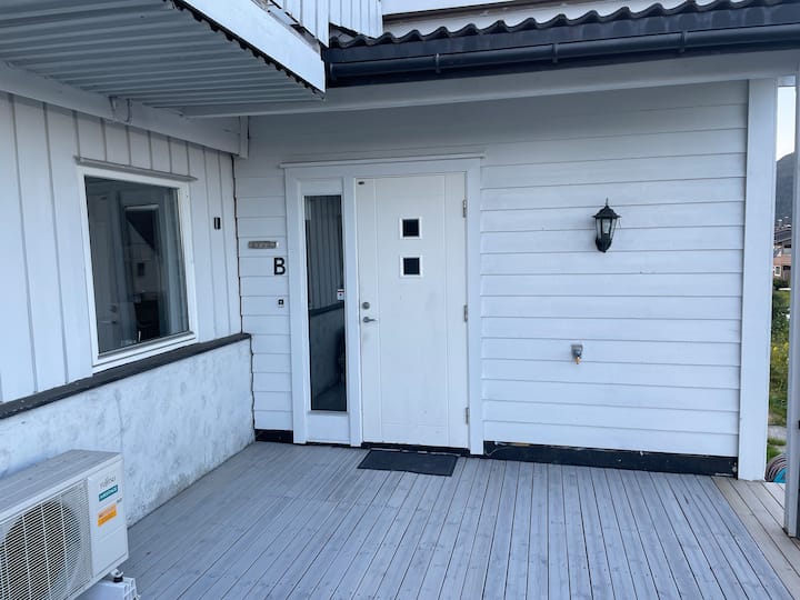 Koselig Leilighet, Ca 50 Kvm - Osøyro